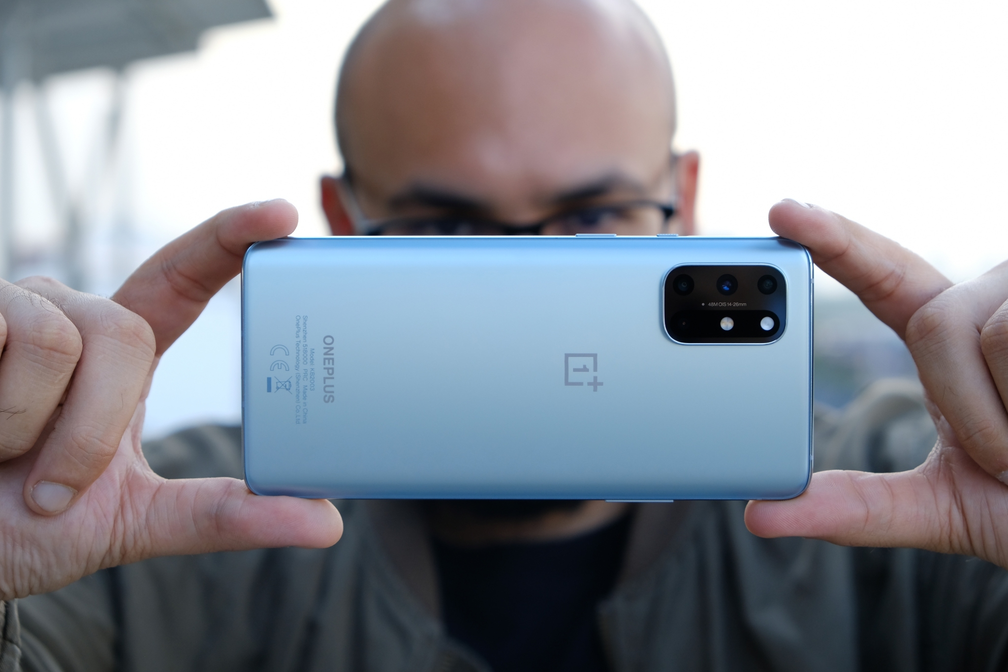 รีวิว OnePlus 8T 5G มือถือเรือธง 2020 สเปกโหด หน้าจอลื่น 120 Hz - BaNANA
