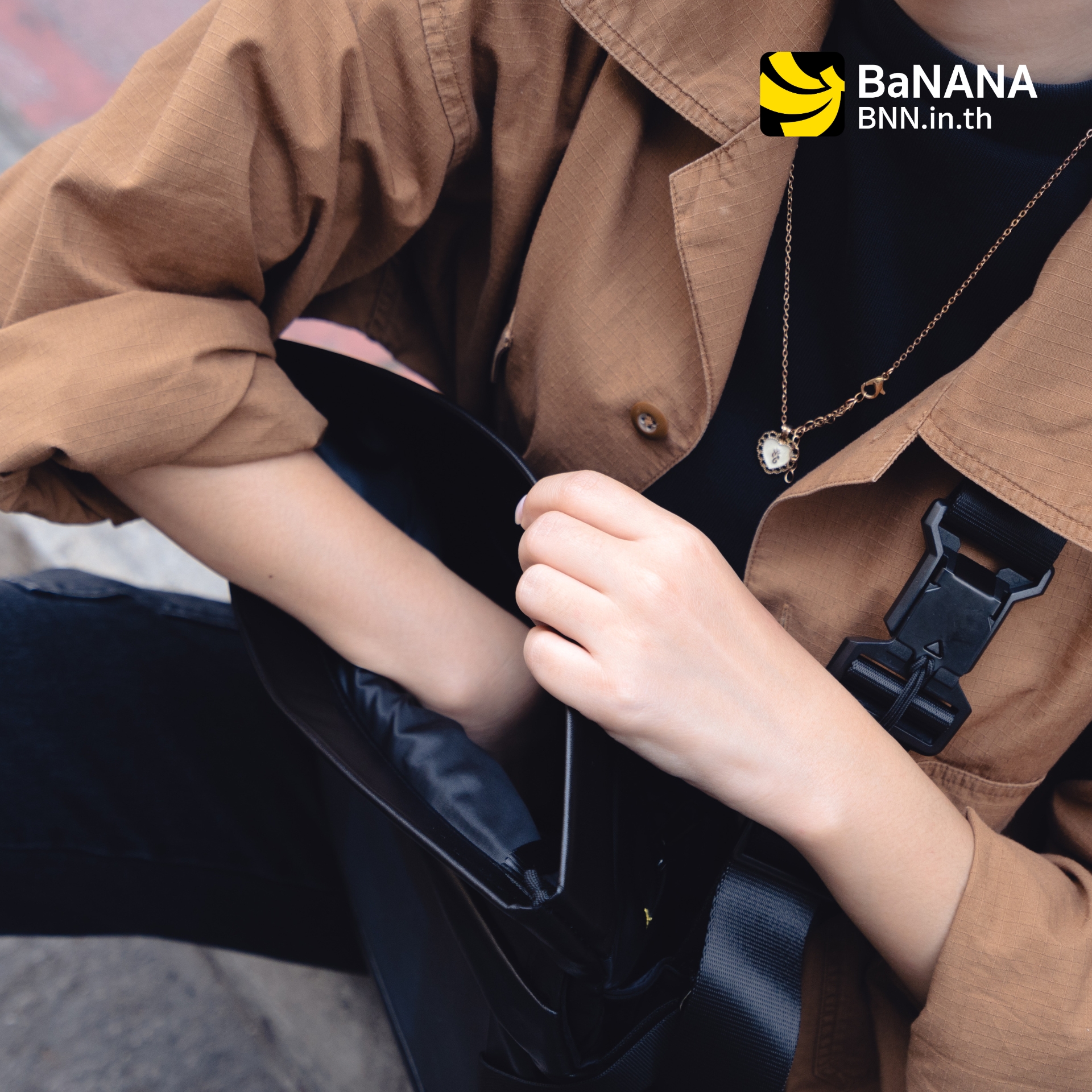 รีวิวกระเป๋า TECHPRO Pixel LED Display สุดล้ำเอาใจสาย Street - BaNANA